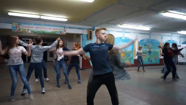 репетиция флеш моб. 2016 год 18 школа Северодонецк