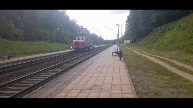 Дрезина ДГК 2686 по станции "Домашаны"