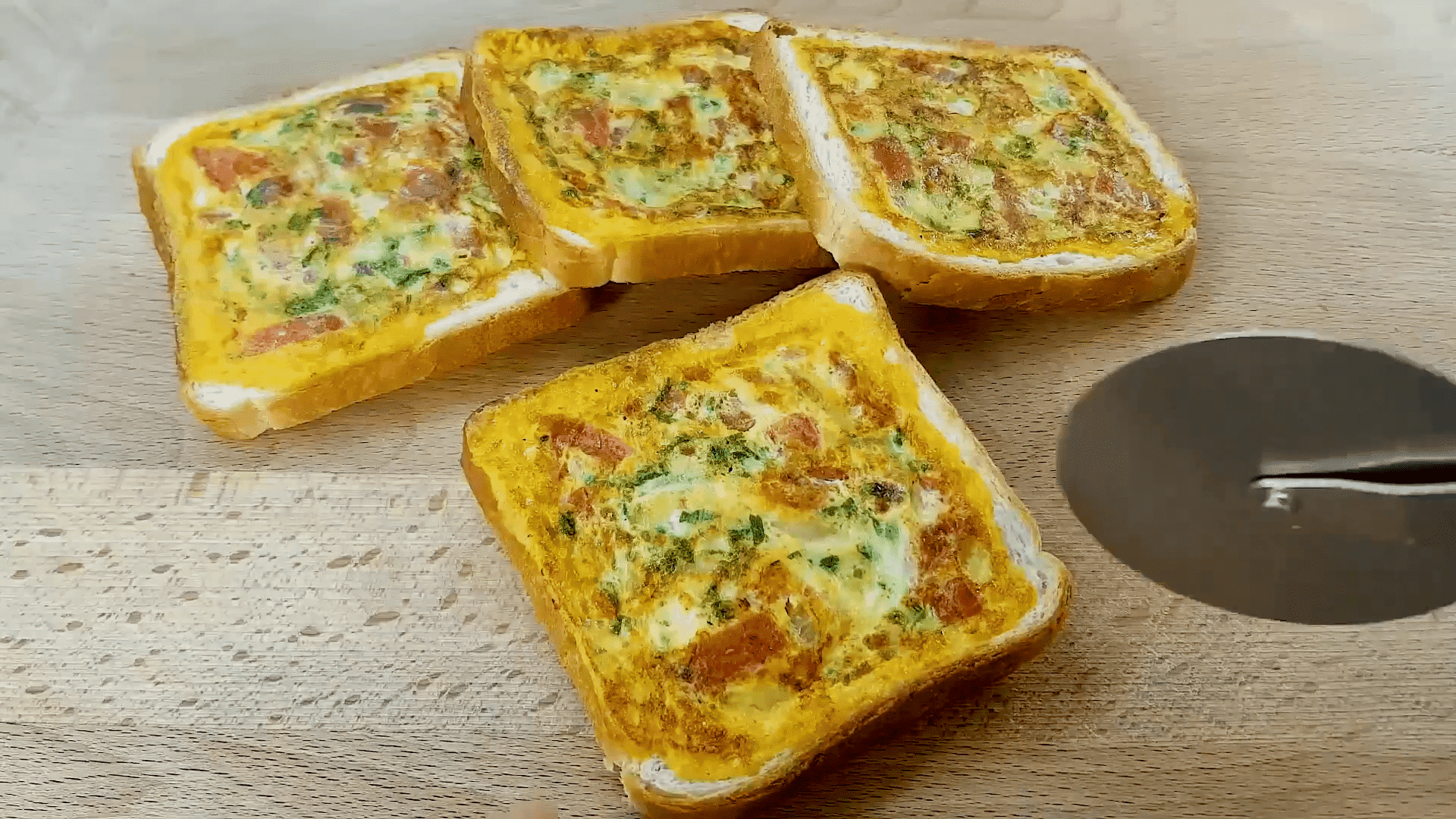 Яичница вкусный завтрак для всей семьи