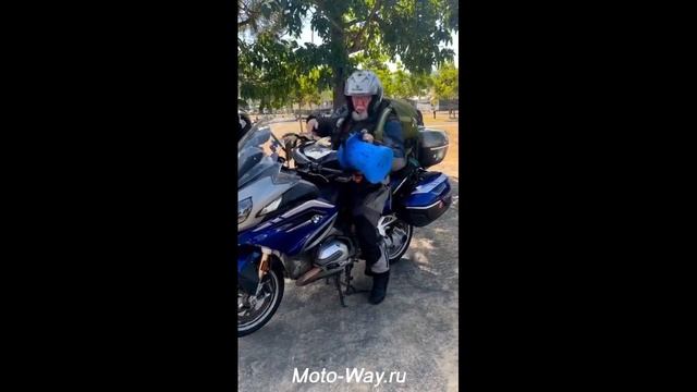 "Умереть молодым, но как можно позже". Старый мото-стиль!