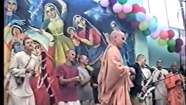 2002. Киртан. “Садху Санга“ - Дивноморск..mp4
