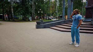 Когда пришел на встречу с девушкой,а пришли они!)