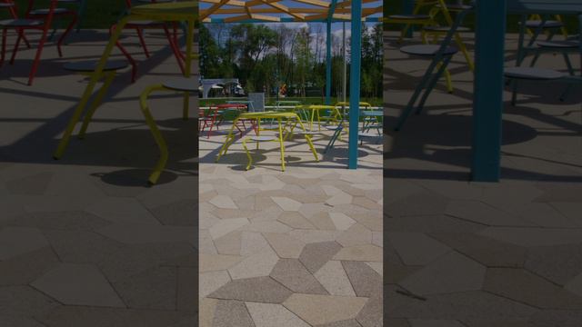 Тротуарная плитка Stone Collection в фоме  "Ригель" и "Полигональ"