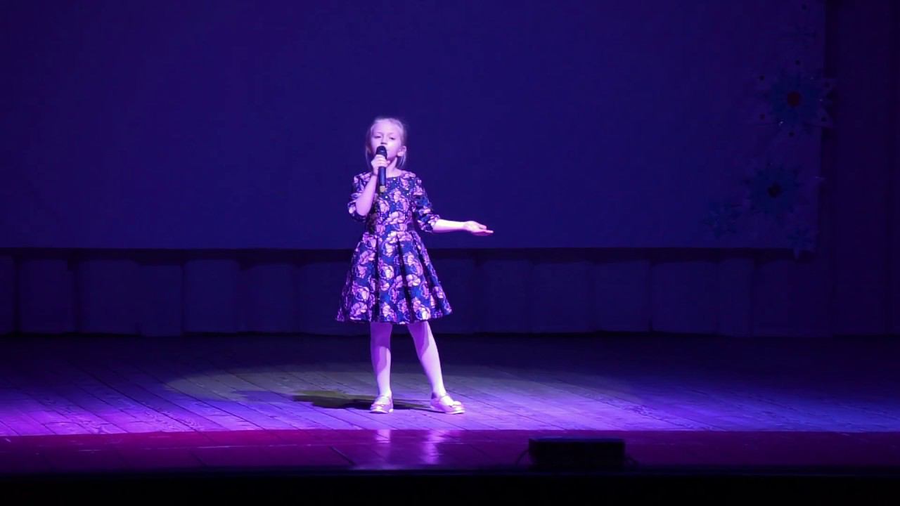 Аня Белова "Песня о звёздах (Песня звездочёта)". Выступление на концерте в ДК г.Щёкино 09.02.2018.