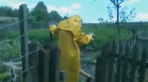 Желтый плащик
