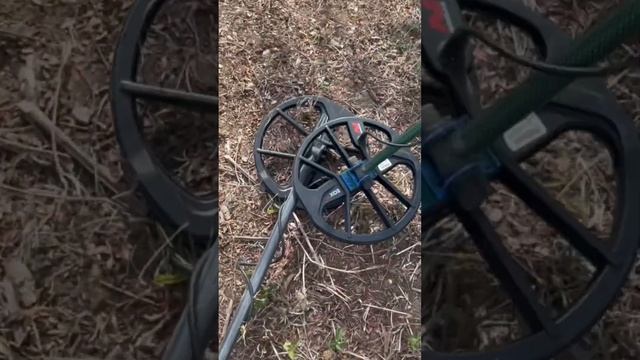 MINELAB EQUINOX VS NOKTA LEGEND! #mondaydigs #metaldetecting #minelabvsnokta