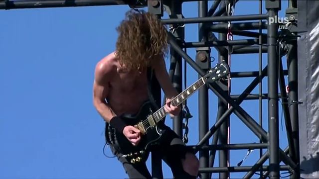 Airbourne - Guitar solo in the sky (Rock Am Ring 2010)