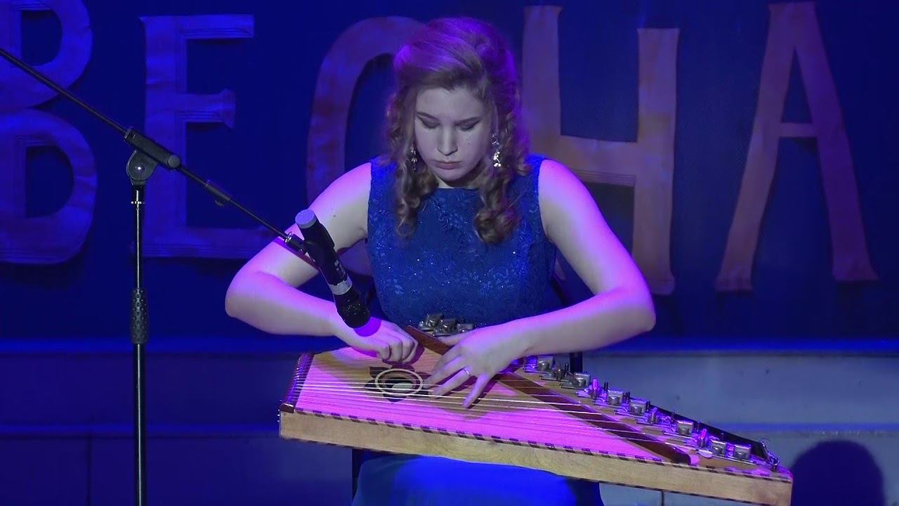 Выступление Светланы Кутышовой " В лунном сиянии"