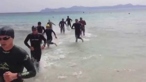 Триатлон - Выбегание во время плавательного этапа
