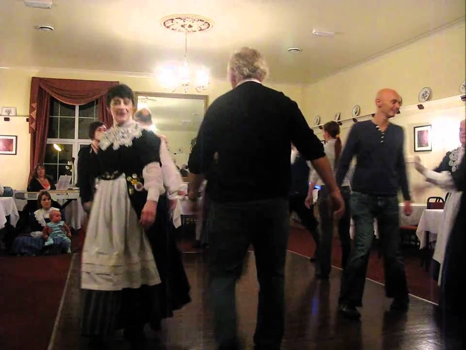 Meillionen - Traditional welsh court dance (XVIII c)
