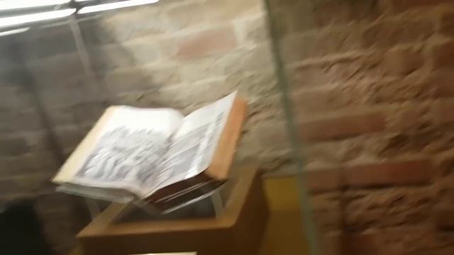 ХРАМ ? ВАСИЛИЯ БЛАЖЕННОГО . ИНГА ХОСРОЕВА . ВЕДЬМИНА ИЗБА ?