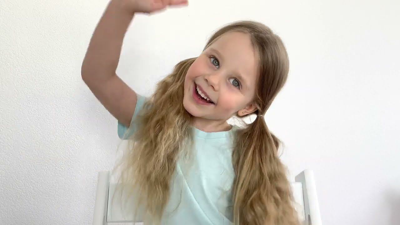 Видеовизитка Бурцева Арина 4г