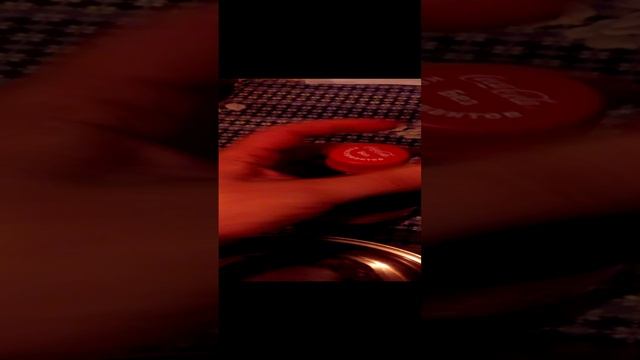 Чистим подкову американской Кока-Колой.