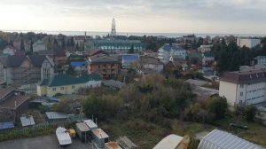 Самолёты на улице Тормахова - в этом месте был аэродром в Лазаревском. ЖК "Корал Хаус". 18.11.2021