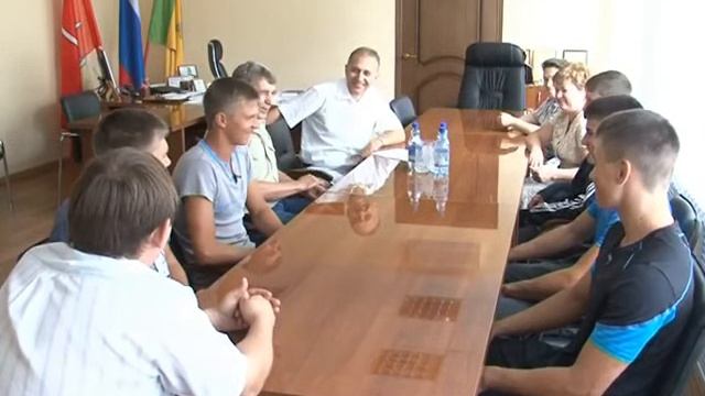 И.о главы администрации Сергей Златогорский встретился со спортсменами. Июнь 2012 год.