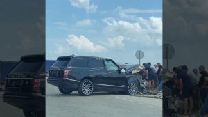 Под Краснодаром в жестком лобовом ДТП пострадал водитель минивэна