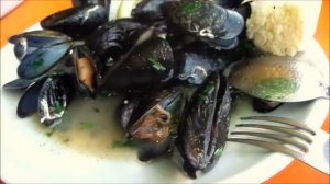 КРАСИВЫЙ БАРМЕН.RISTORANTE-LA NUOVA RAMPA.ПАРИКМАХЕРСКАЯ.ЦЕНЫ.СТРИЖКА
