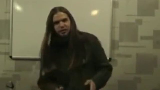 Андрей Ивашко_ Древлесловенская буквица. Урок 8.mp4