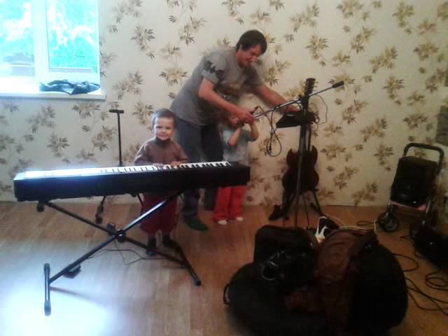 Группа "Красные штаны"