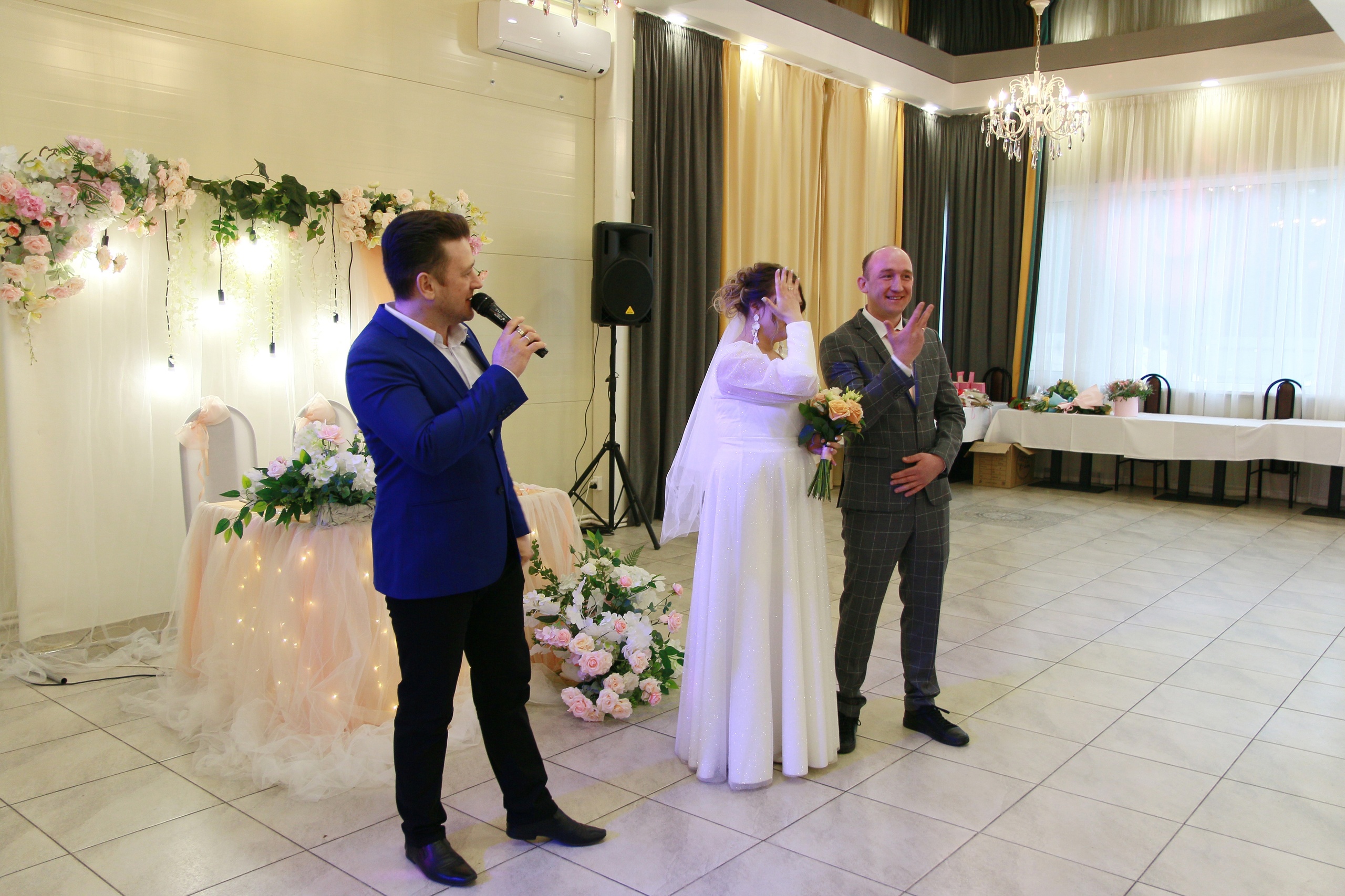 2023 - Ведущий свадьбы в "Holiday Hall" - Макс Лобач ( Ижевск ) .