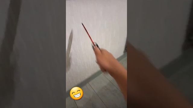 подарили нож из дерева