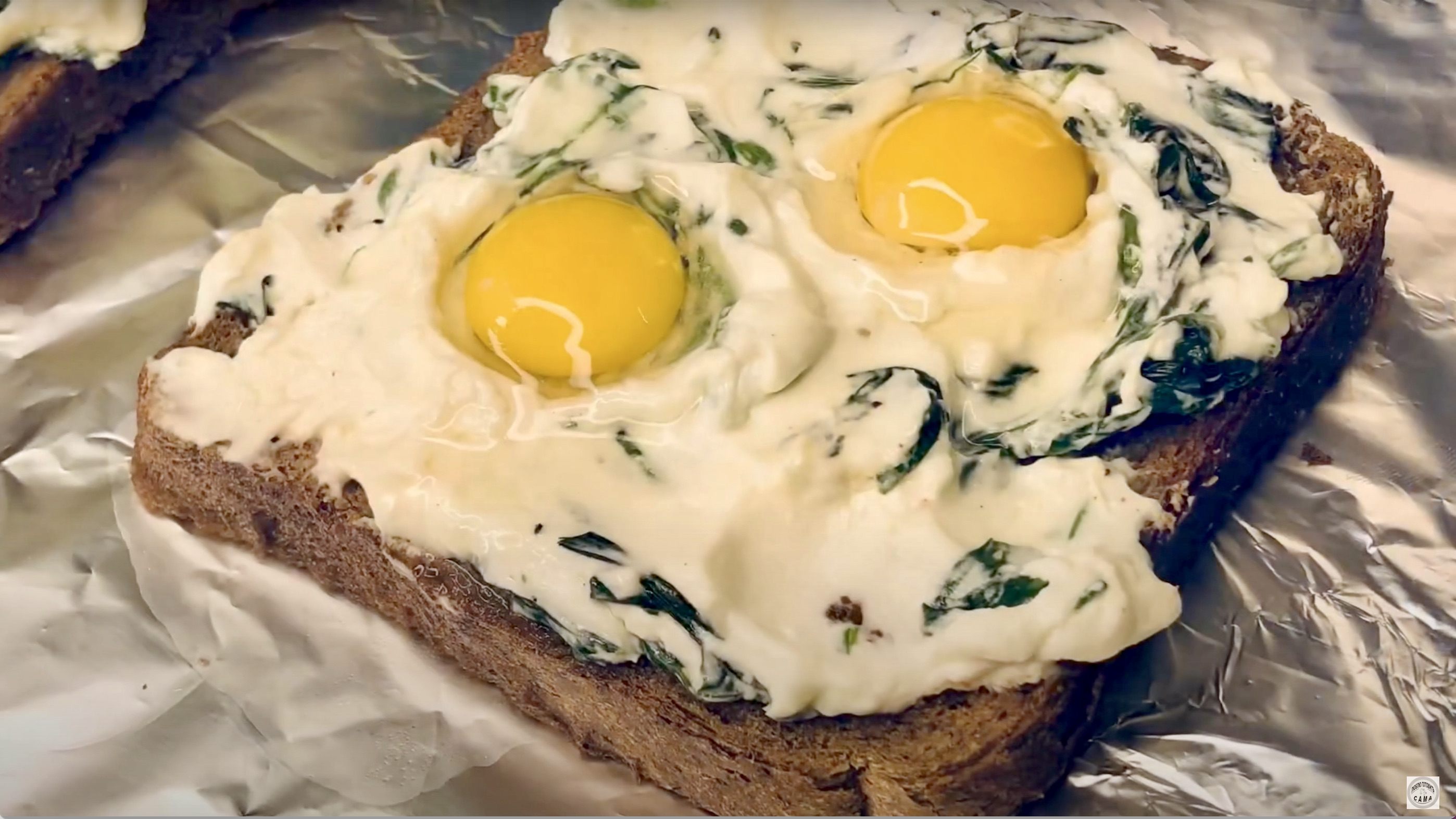 Тосты с перепелиным яйцом ? и шпинатом ?