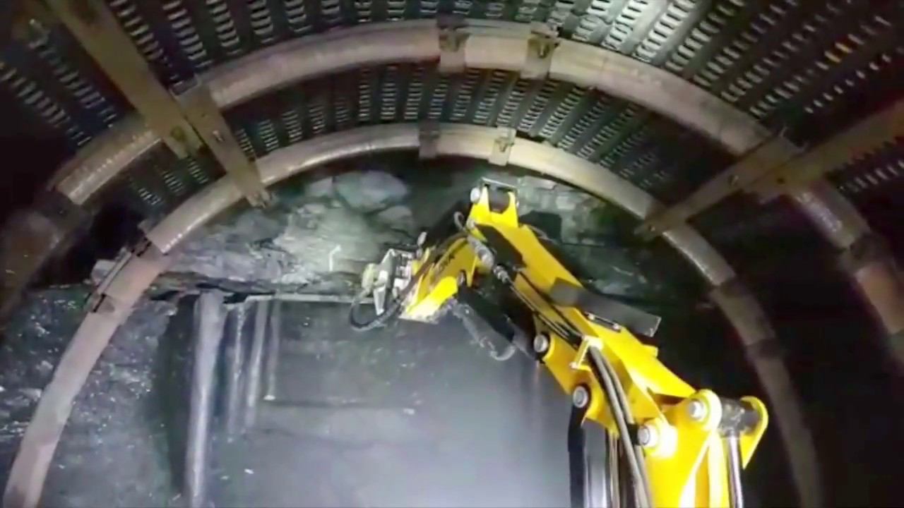 Демонтажный робот Brokk 160 в угольной шахте