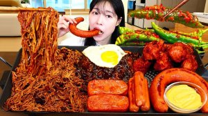 АСМР МУКБАНГ - Острая лапша с грибами, сосисками и спамом