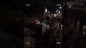 В Сочи водитель авто снес облицовку и въехал в
