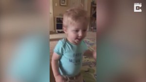 Мальчик врезался в стену