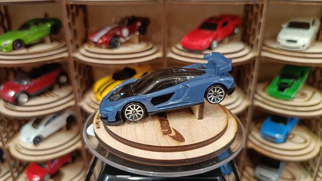 McLaren Senna