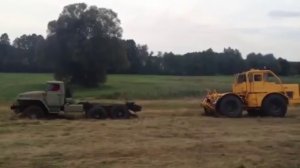 Урал 375 против К-700 «Кировца»