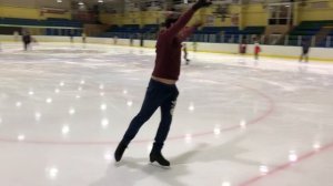 УРОКИ ПО ФИГУРНОМУ КАТАНИЮ №5. Как делать тройки, схема (Ice skating tutorial №5. Three turns).mp4