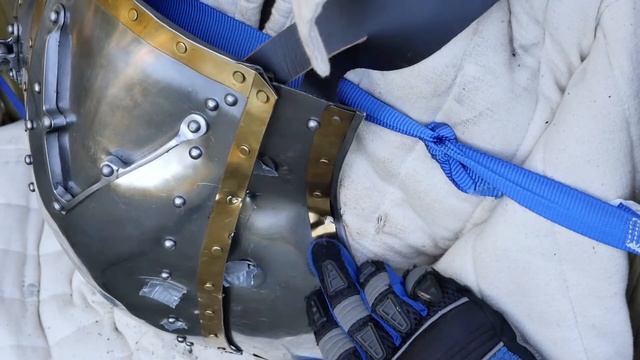 Medieval crossbows vs armor