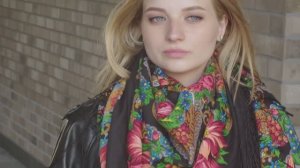 Многоцветный платок из уплотненной шерстяной ткани с шелковой бахромой "Галина"-19