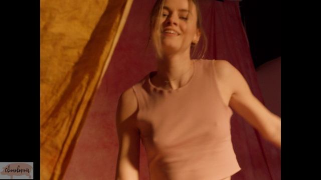 Девушка с перчинкой (Peppery Girl)