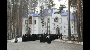 Вольному - Воля, сильному - Крест.