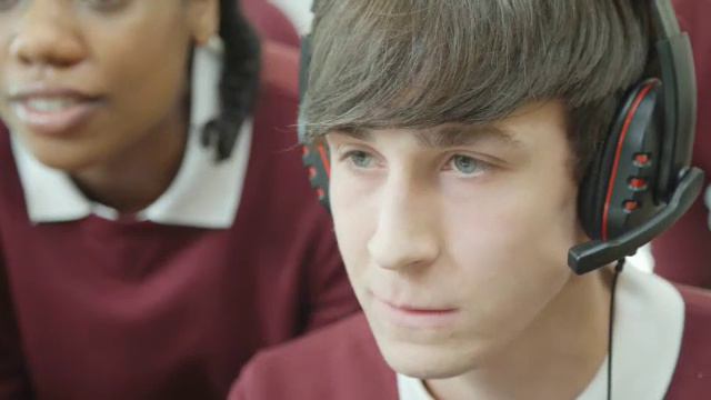 Harmonize_1_U2_Drama_2