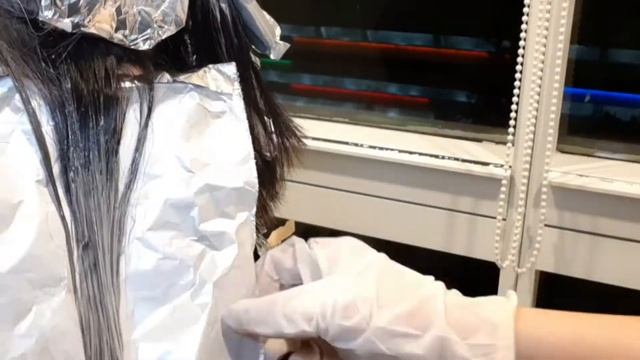 Brunette With Subtle No Bleach Highlight using Wella Koleston & Wella ...