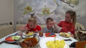 МУКБАНГ КУРИНЫЕ НОЖКИ? С ПЮРЕШКОЙ И ЗВЕРСКИЙ АППЕТИТ ДАШИ