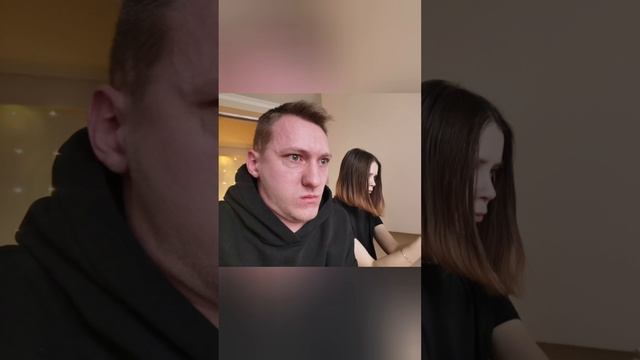 Повторил мем - когда держишься рядом с девушкой #мем #мемы #прикол