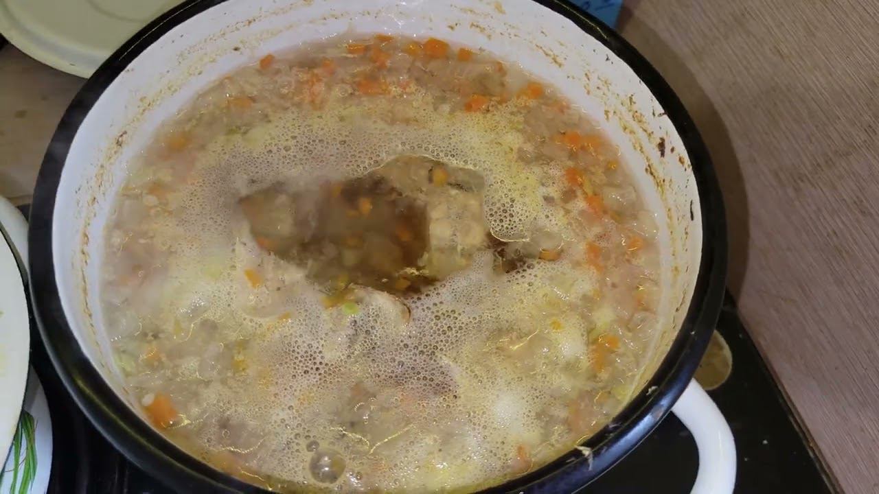 РЫБНЫЙ СУП ИЗ ГОРБУШИ У ХОЛОСТЯКА НА ОБЕД