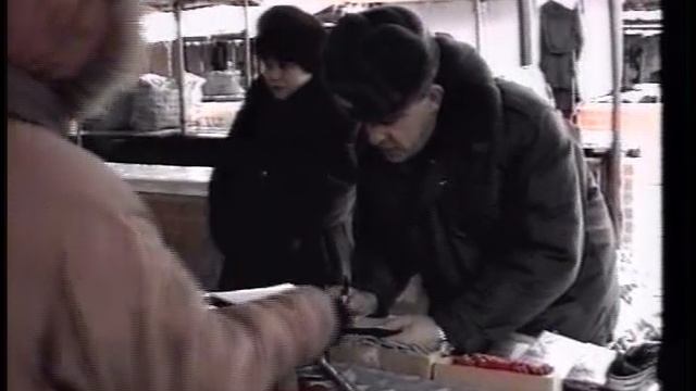 1999.12.. Мегион.Предновогодняя торговля