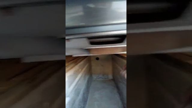 Покраска пыльников и юбки переднего фартука.