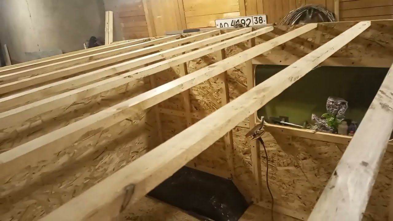 Живой модуль (каркас жесткости, перегородка и вырезанное окно).