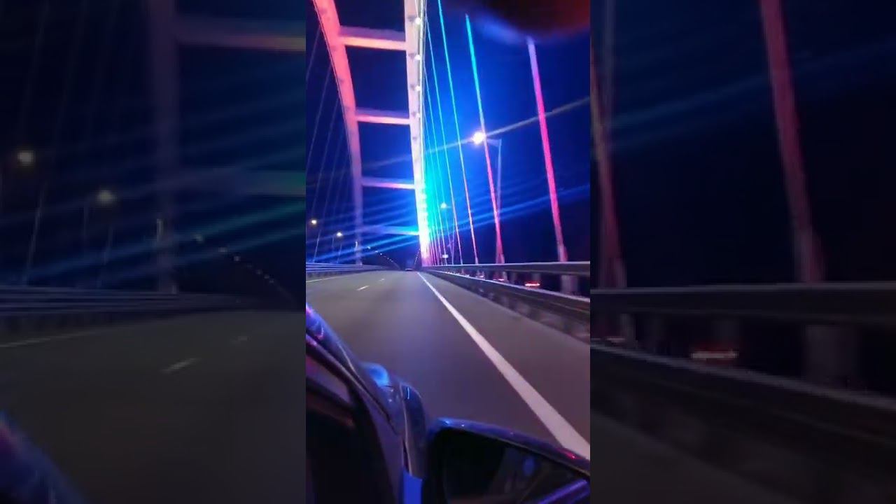 дорога в феодосию)крымский мост ночью