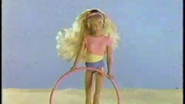 Hoola Hoop Maxie! Commercial
