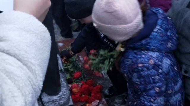 27 января 
День полного освобождения Ленинграда от фашистской блокады
