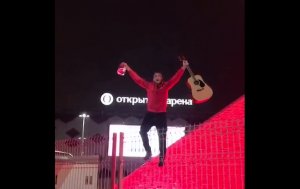 Денис Глушаков празднует чемпионство Спартака