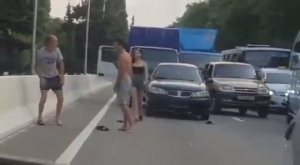 Драка на дороге в Сочи (04.07.2017)